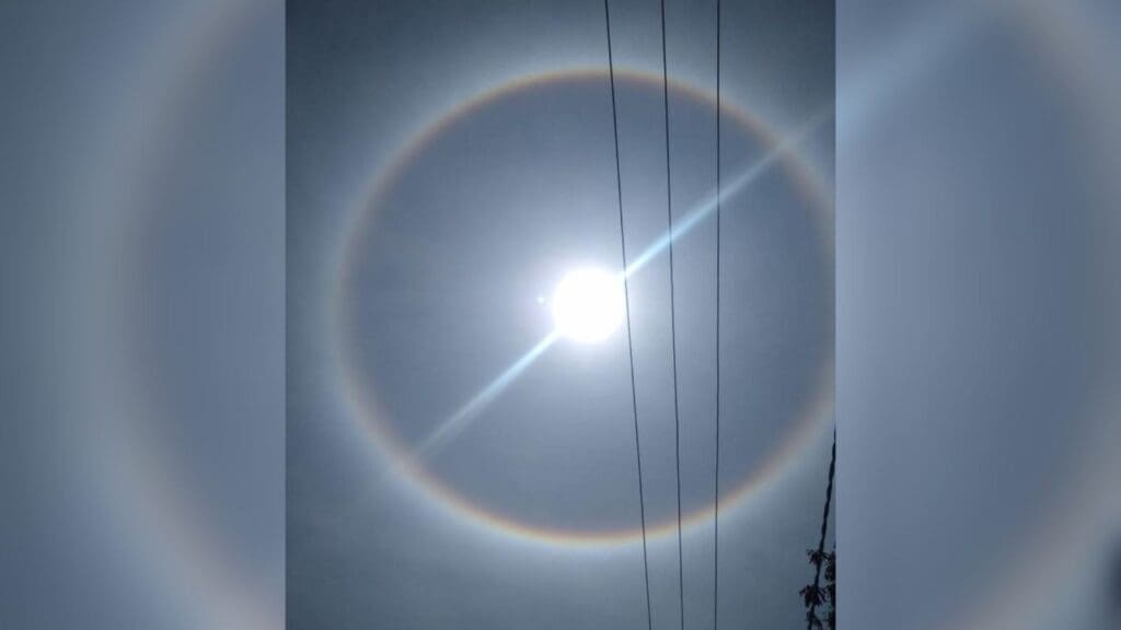 Entenda o que é esse círculo que apareceu em volta do sol na Serra