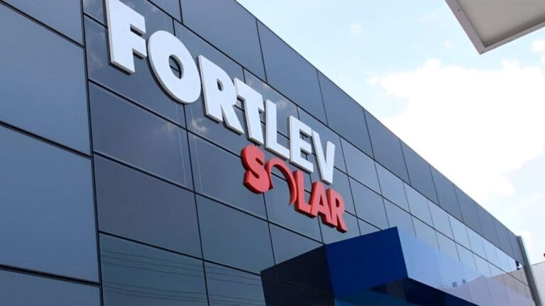 Fortlev Solar anuncia 16 novas vagas de emprego em sua unidade na Serra